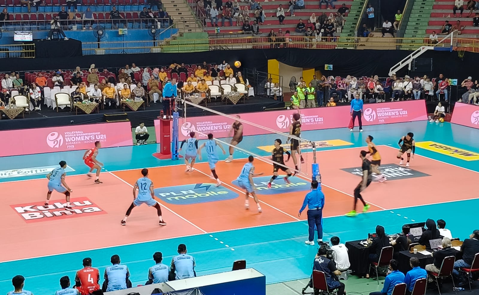 PLN Mobile Proliga 2025. Tim Putra Bhayangkara Presisi Tundukkan Tim ...
