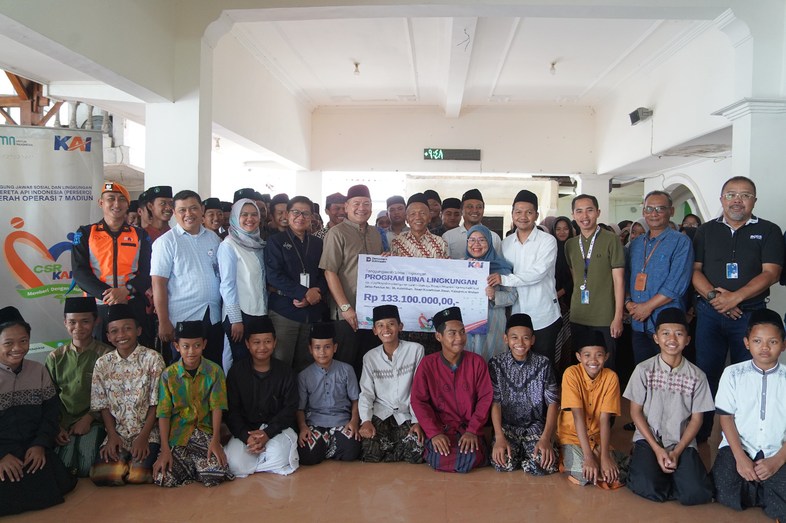 KAI Daop 7 Madiun Salurkan Dana Tanggung Jawab Sosial dan Lingkungan Rp ...